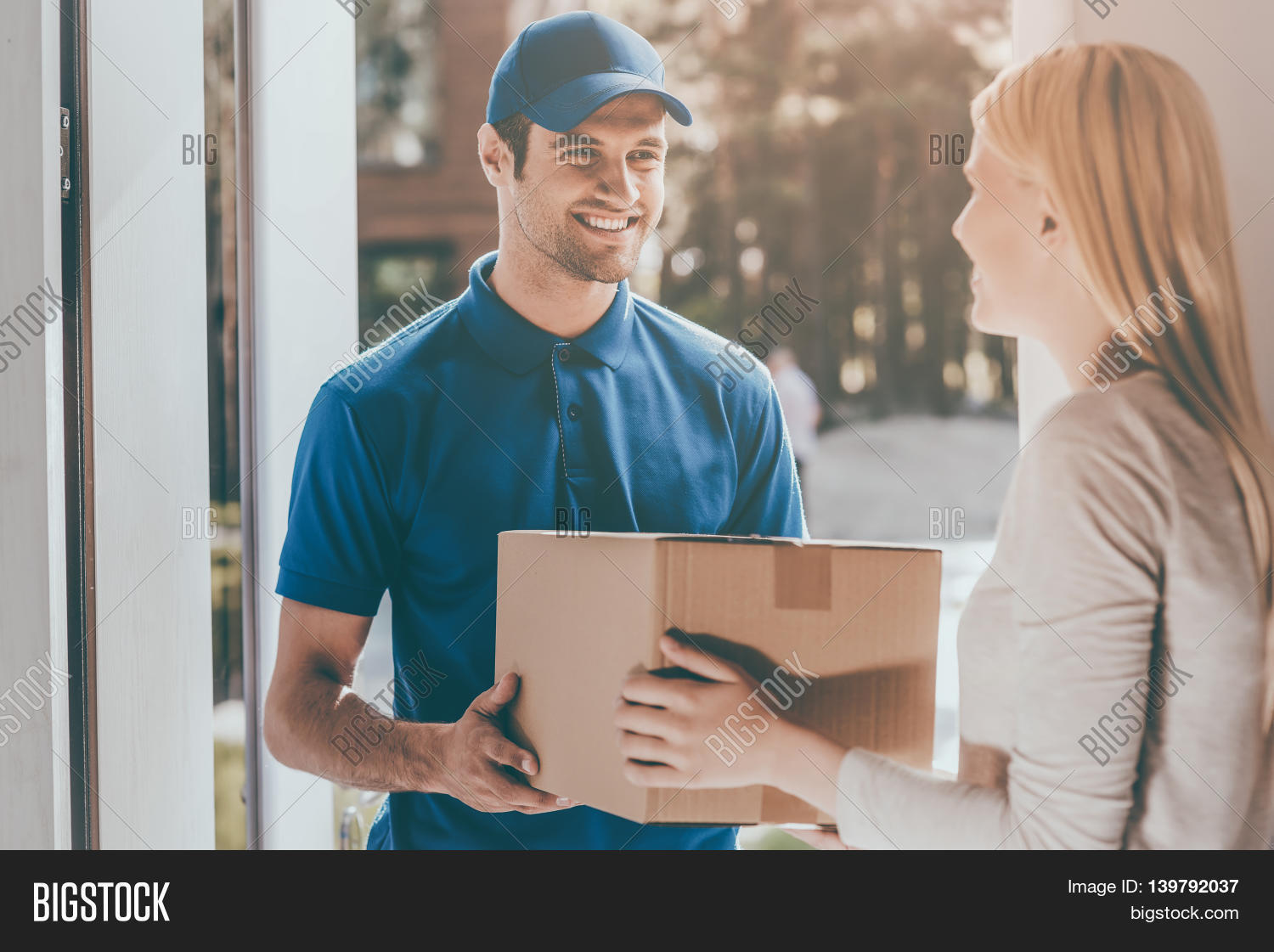 Imagen y foto Perfect Delivery. (prueba gratis) | Bigstock