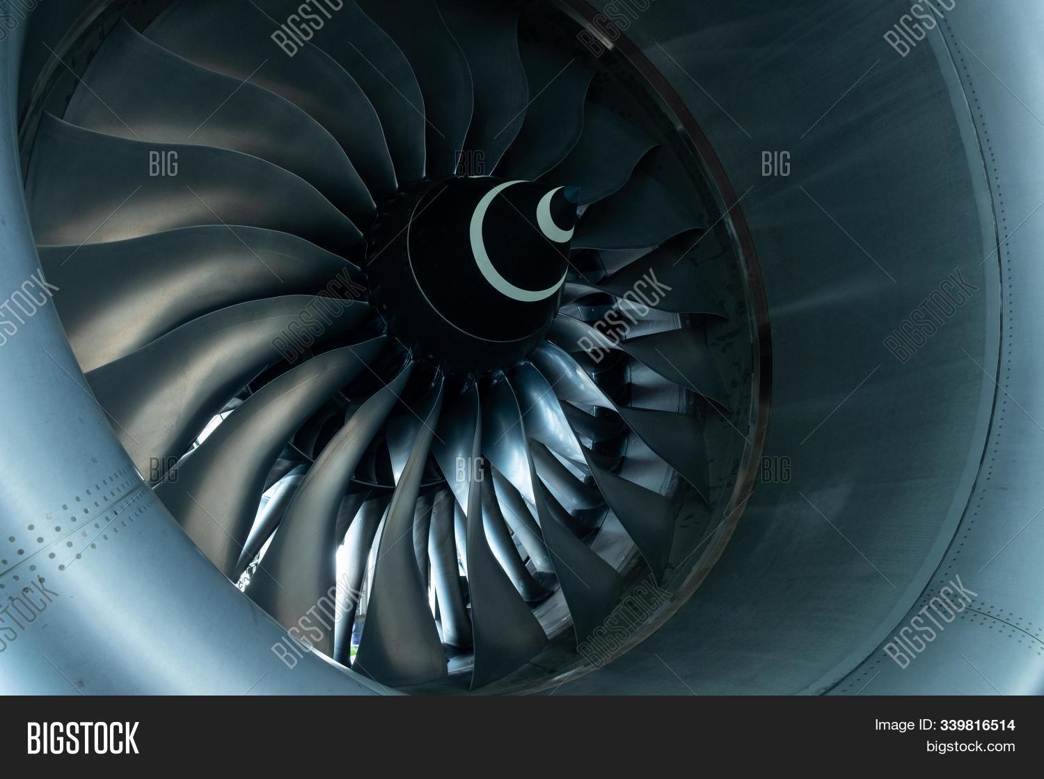 Gas Turbine Engine Image & Photo (Free Trial) | Bigstock