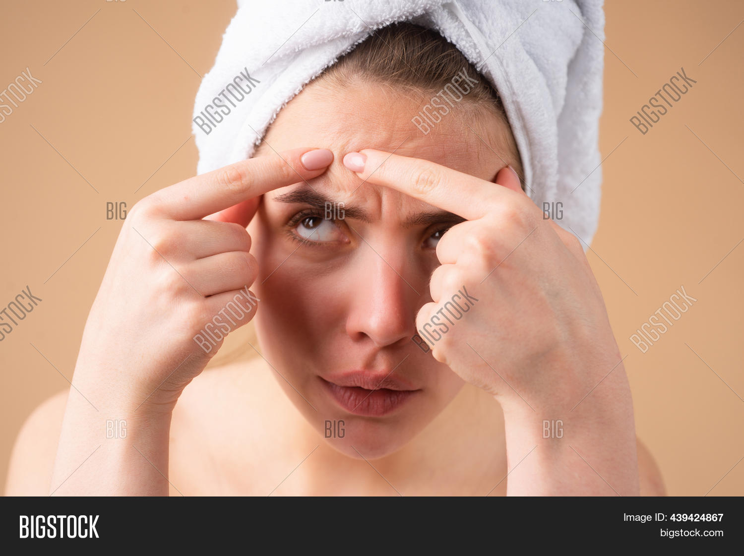 Close Woman Squeezing Image & Photo (Free Trial) | Bigstock