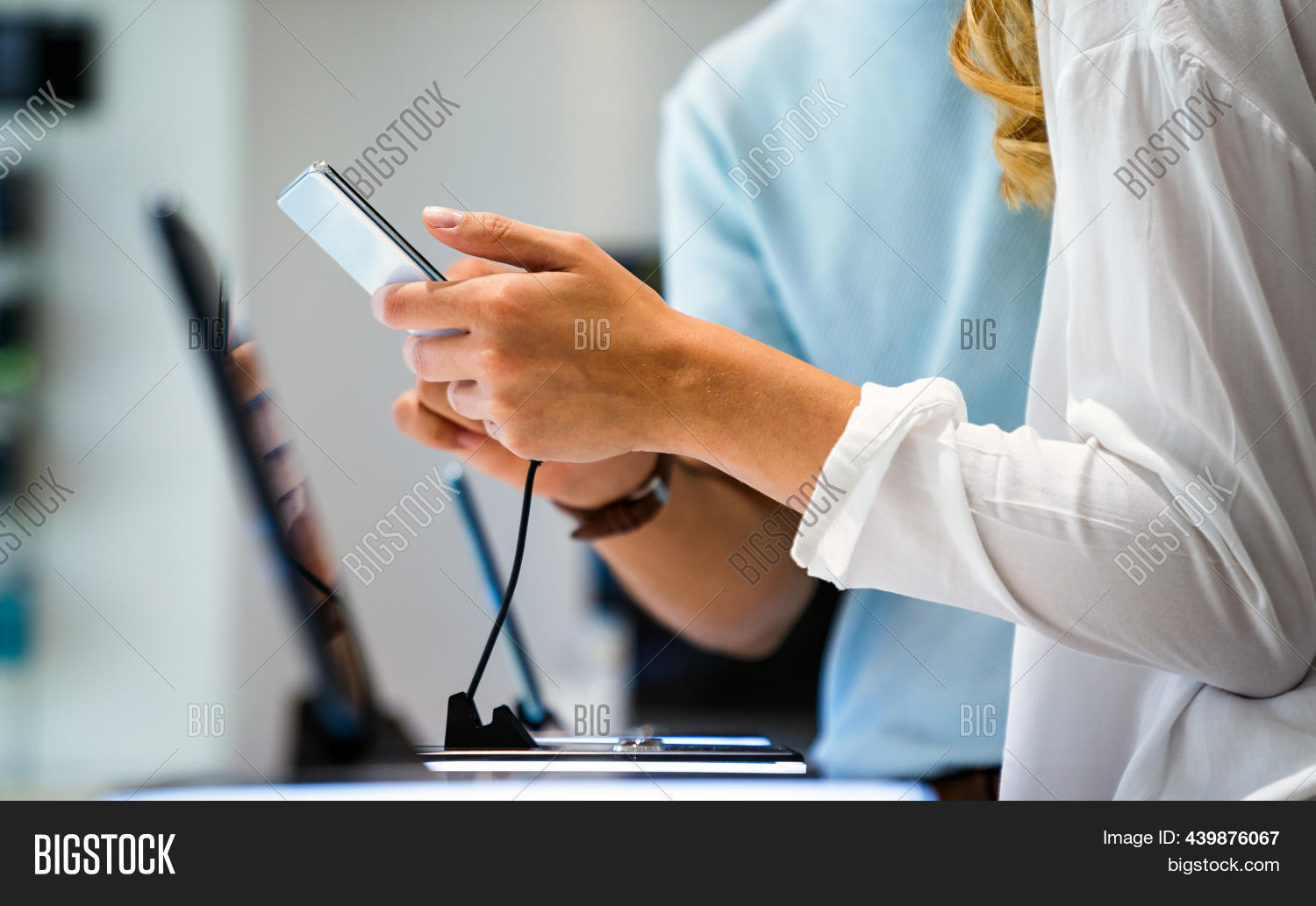 Tech Shopping Device Image & Photo (Free Trial) | Bigstock