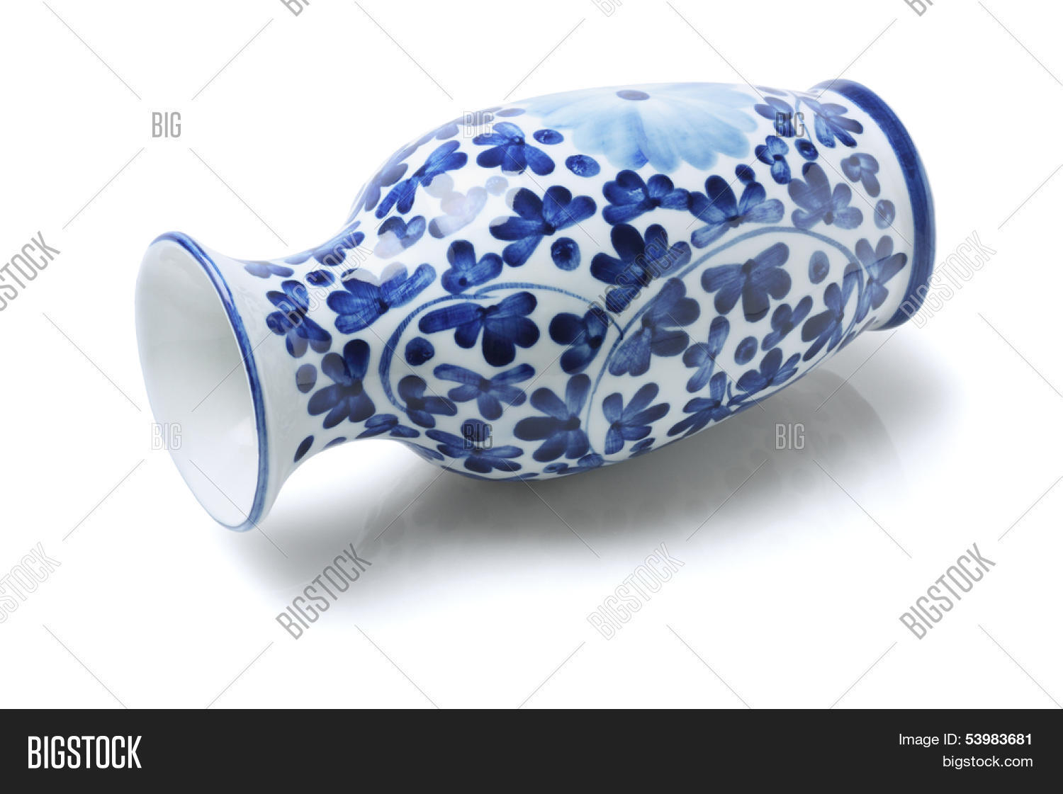 Chinese Porcelain Vase Image & Photo (Free Trial) | Bigstock