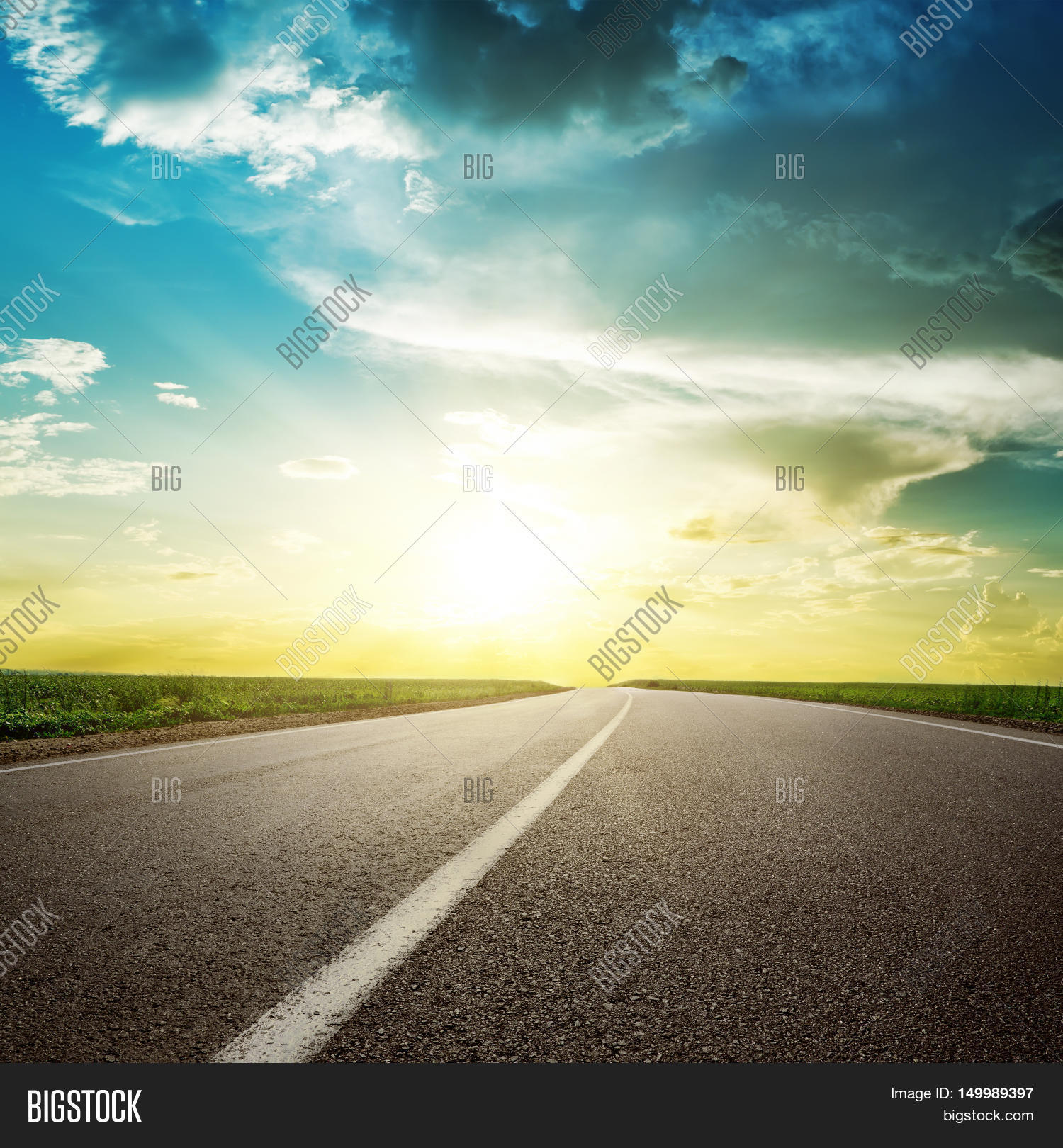 Asphalt Road Horizon Image & Photo (Free Trial) | Bigstock