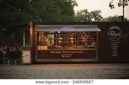 Small Bakery Shop Image & Photo (Free Trial) | Bigstock