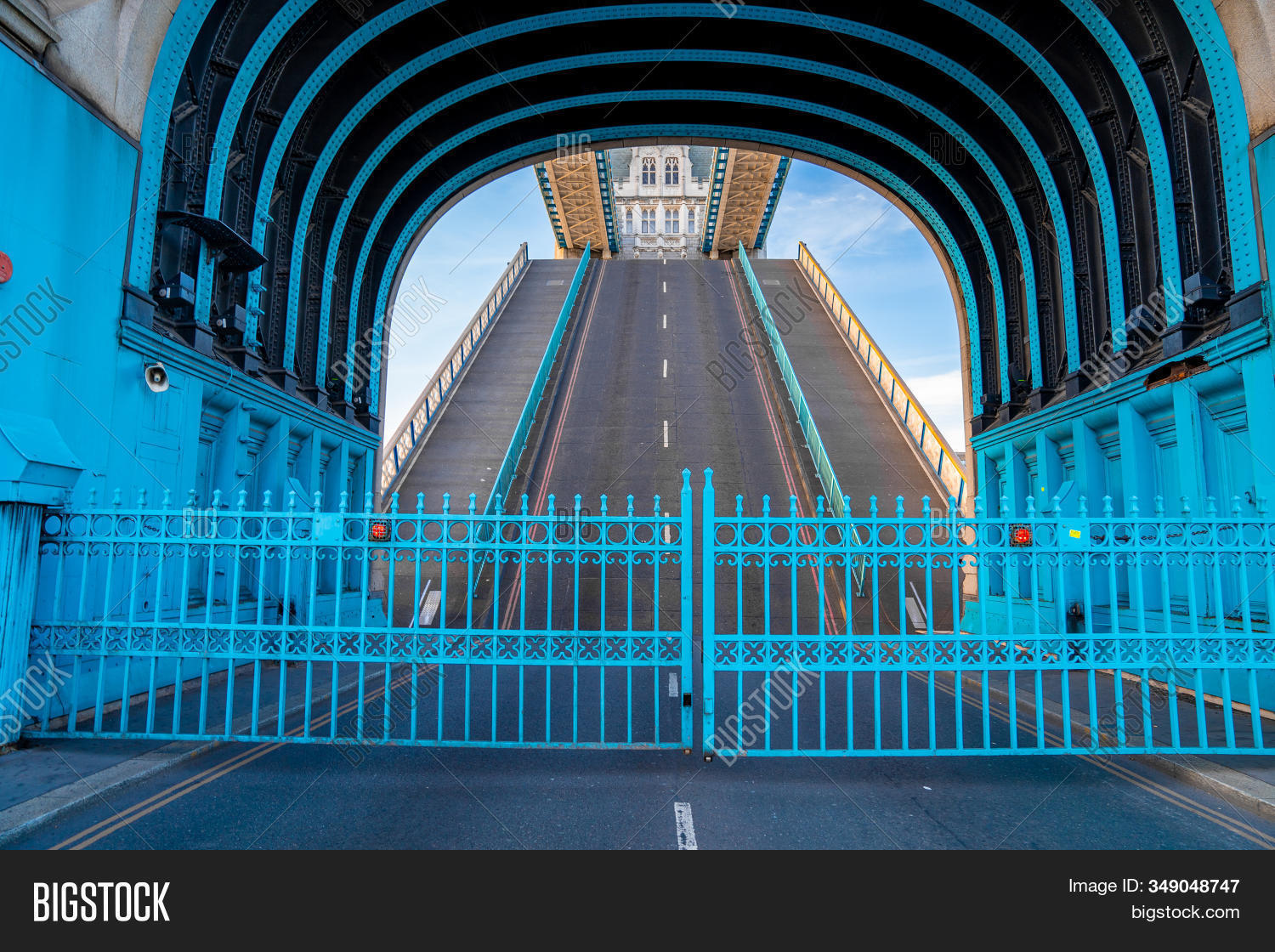 London Tower Bridge Image & Photo (Free Trial) | Bigstock
