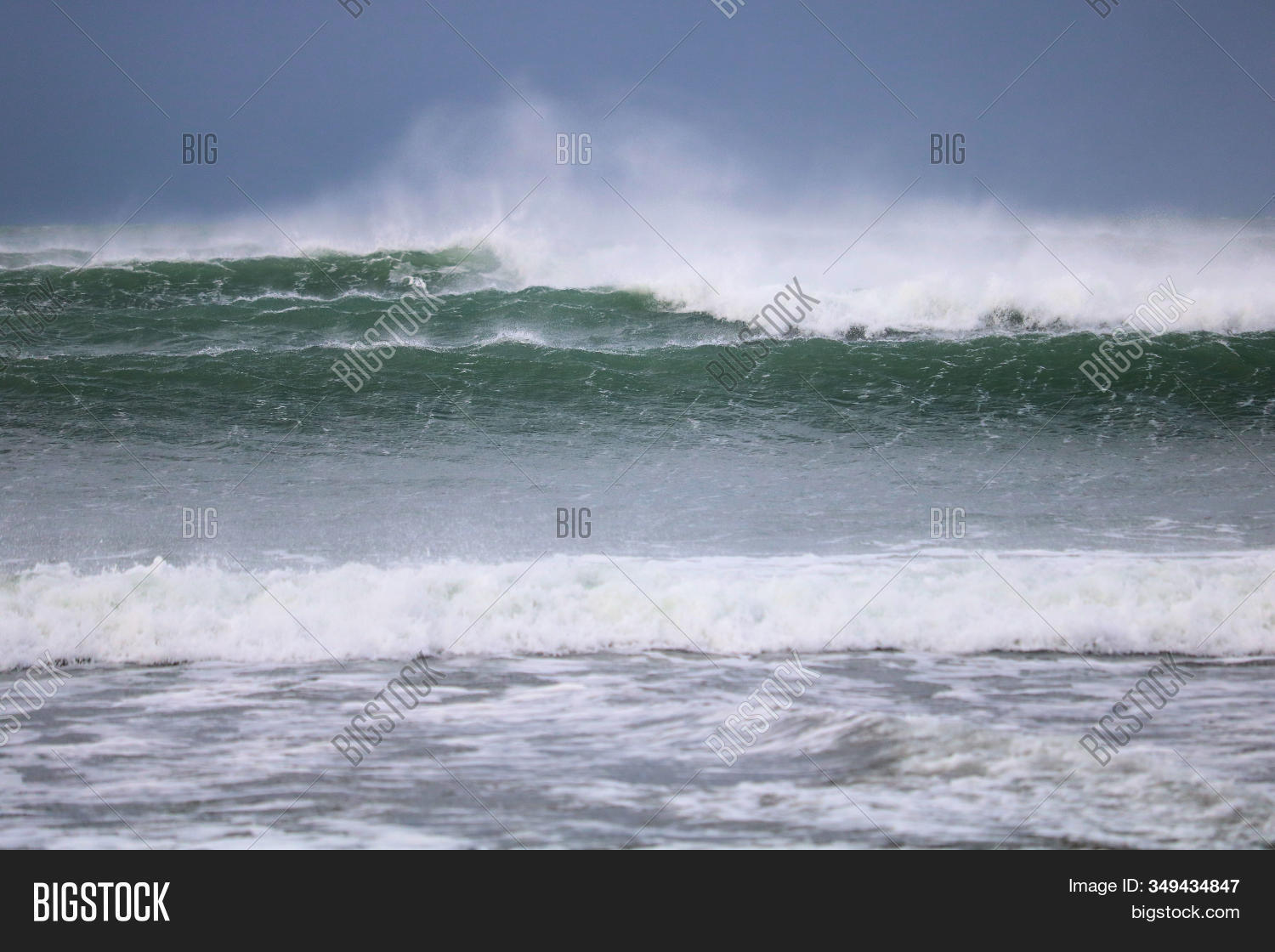 Large Waves Crashing Image & Photo (Free Trial) | Bigstock