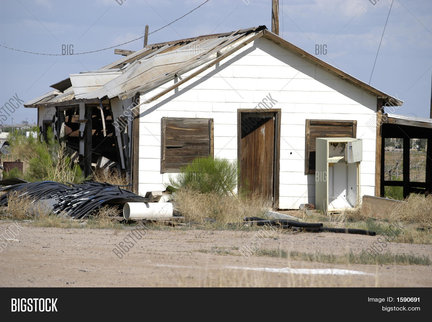 Wrecked House Image & Photo (Free Trial) | Bigstock