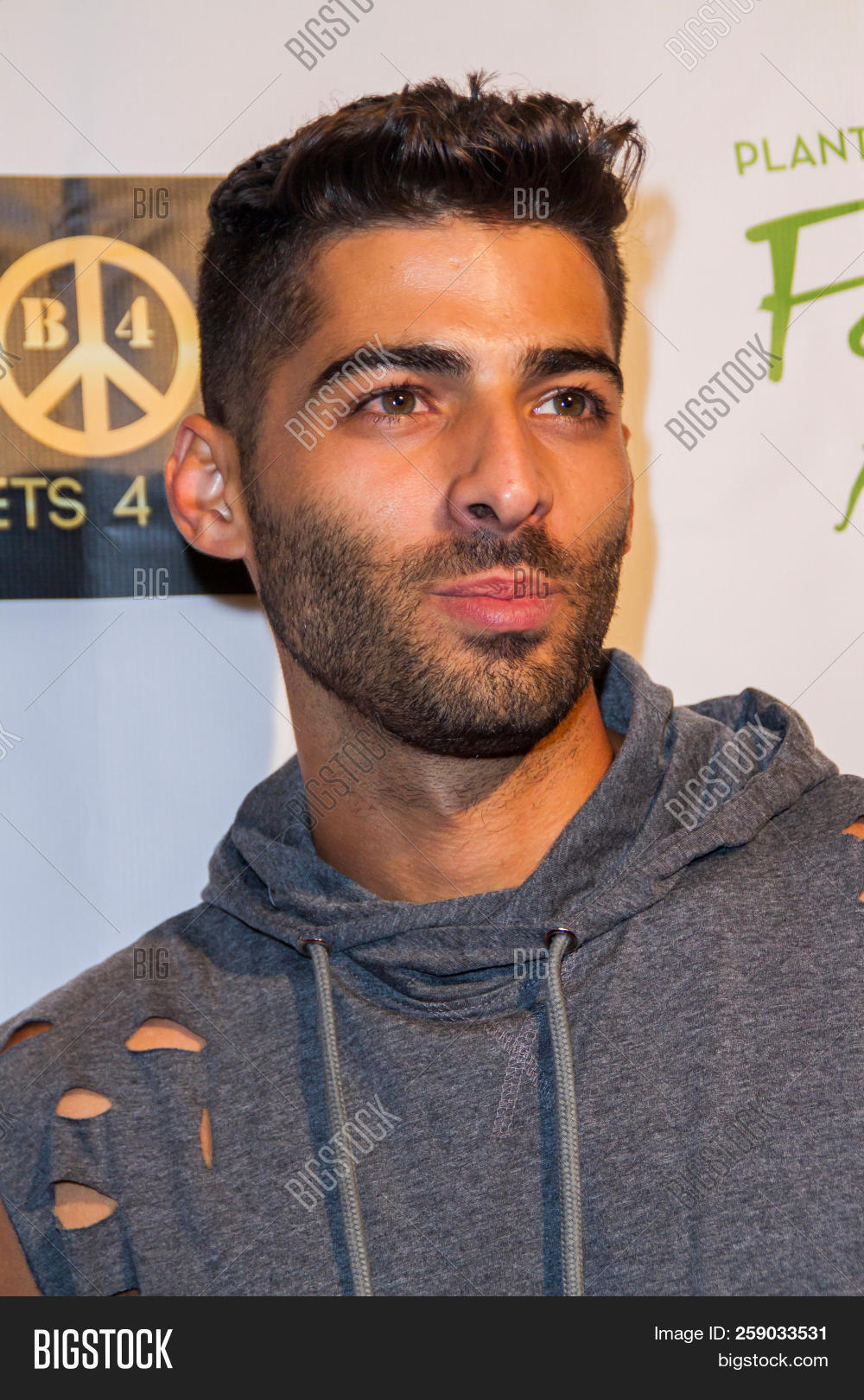 Jason Canela Arrives Image & Photo (Free Trial) | Bigstock