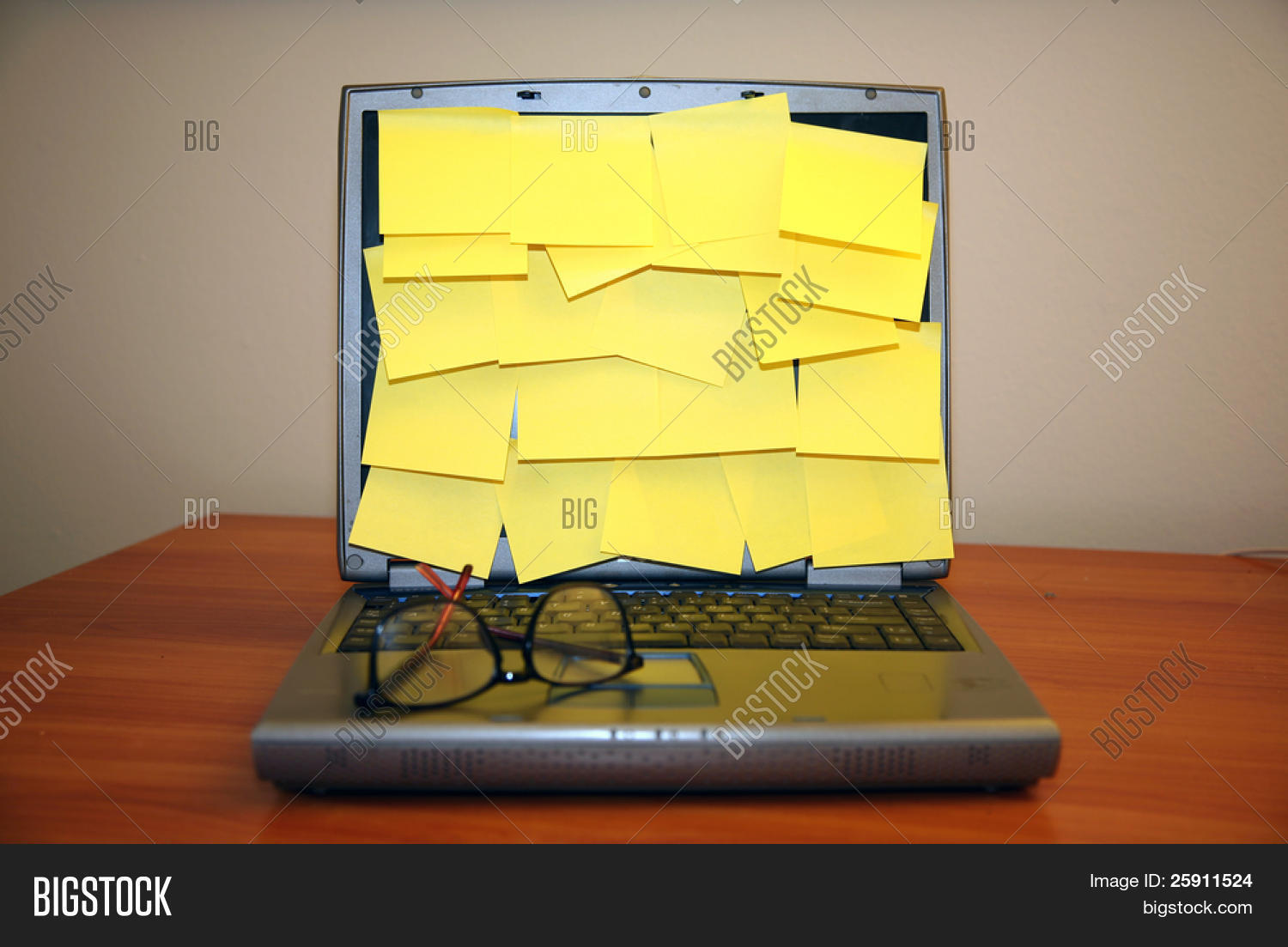 Lots Blank Sticky Image & Photo (Free Trial) | Bigstock