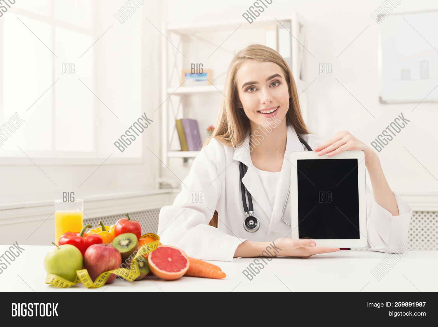 Doctor Nutritionist Image & Photo (Free Trial) | Bigstock