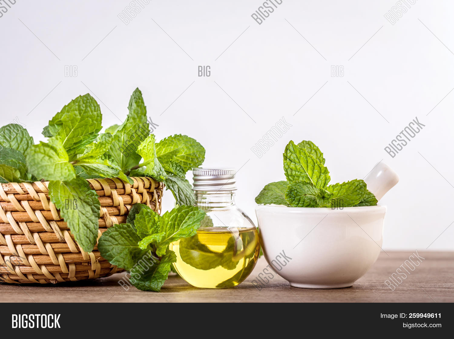 Aroma Essential Oil Image & Photo (Free Trial) | Bigstock