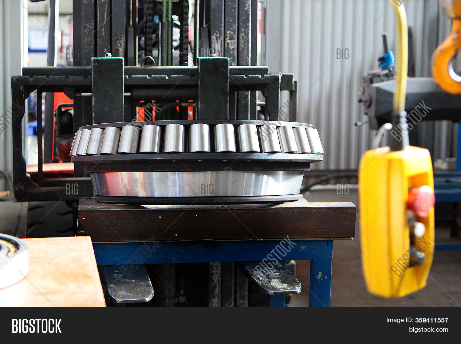 Manufacture Bearings Image & Photo (Free Trial) | Bigstock