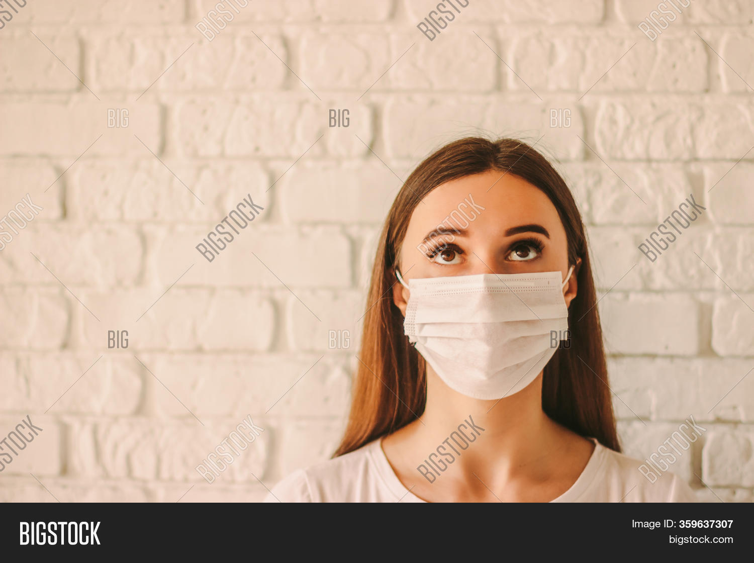 Young Scared Woman Image & Photo (Free Trial) | Bigstock