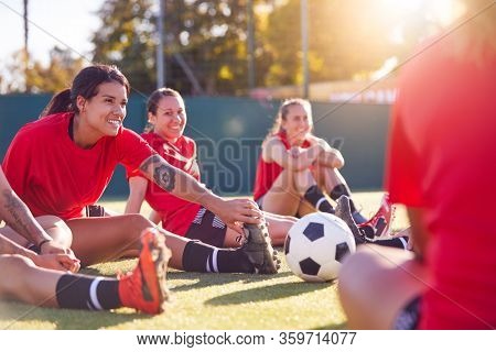 Womens Football Team Image & Photo (Free Trial) | Bigstock