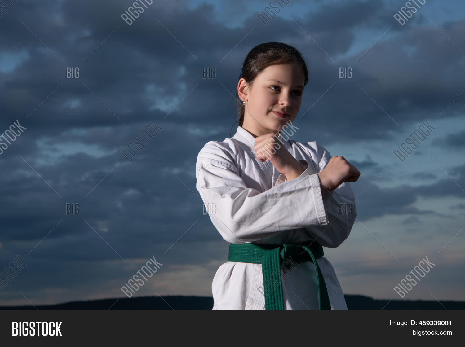 Teen Girl Practicing Image & Photo (Free Trial) | Bigstock