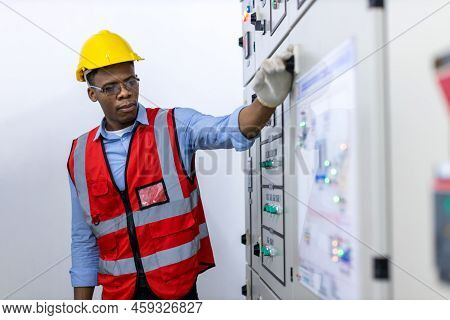 Electrical Engineer Image & Photo (Free Trial) | Bigstock