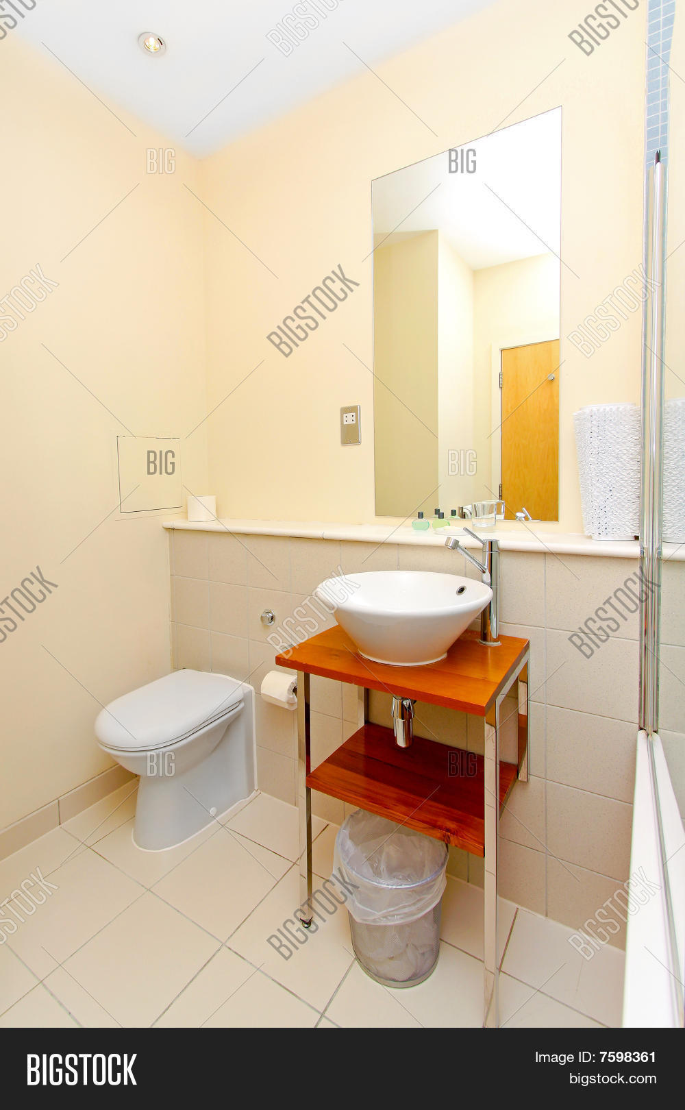 Clean Bathroom Image & Photo (Free Trial) | Bigstock