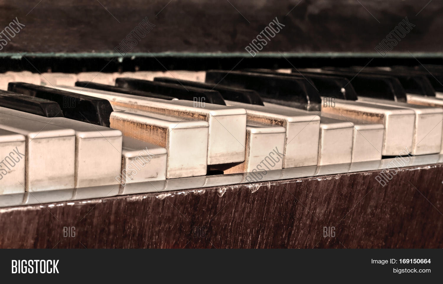 Broken Piano Keys Old Image & Photo (Free Trial) | Bigstock