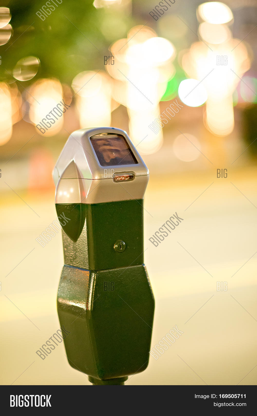 Daily Hourly Parking Image & Photo (Free Trial) | Bigstock