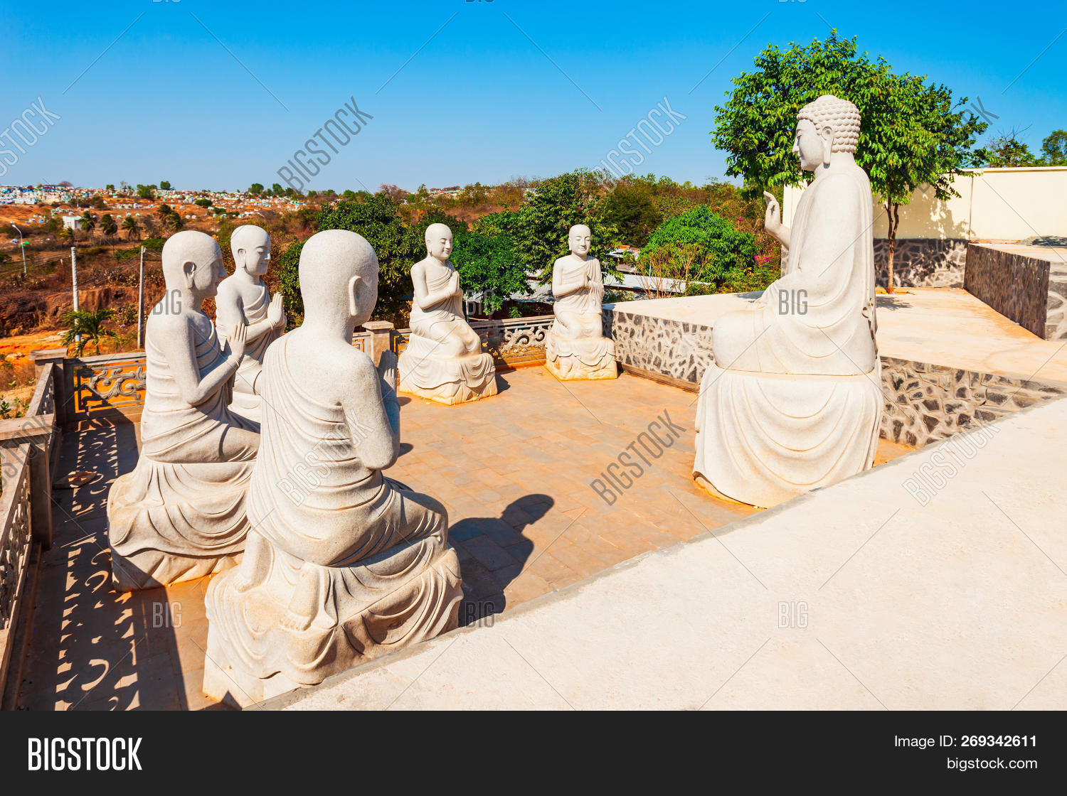Buddha Statues Buu Son Image & Photo (Free Trial) | Bigstock