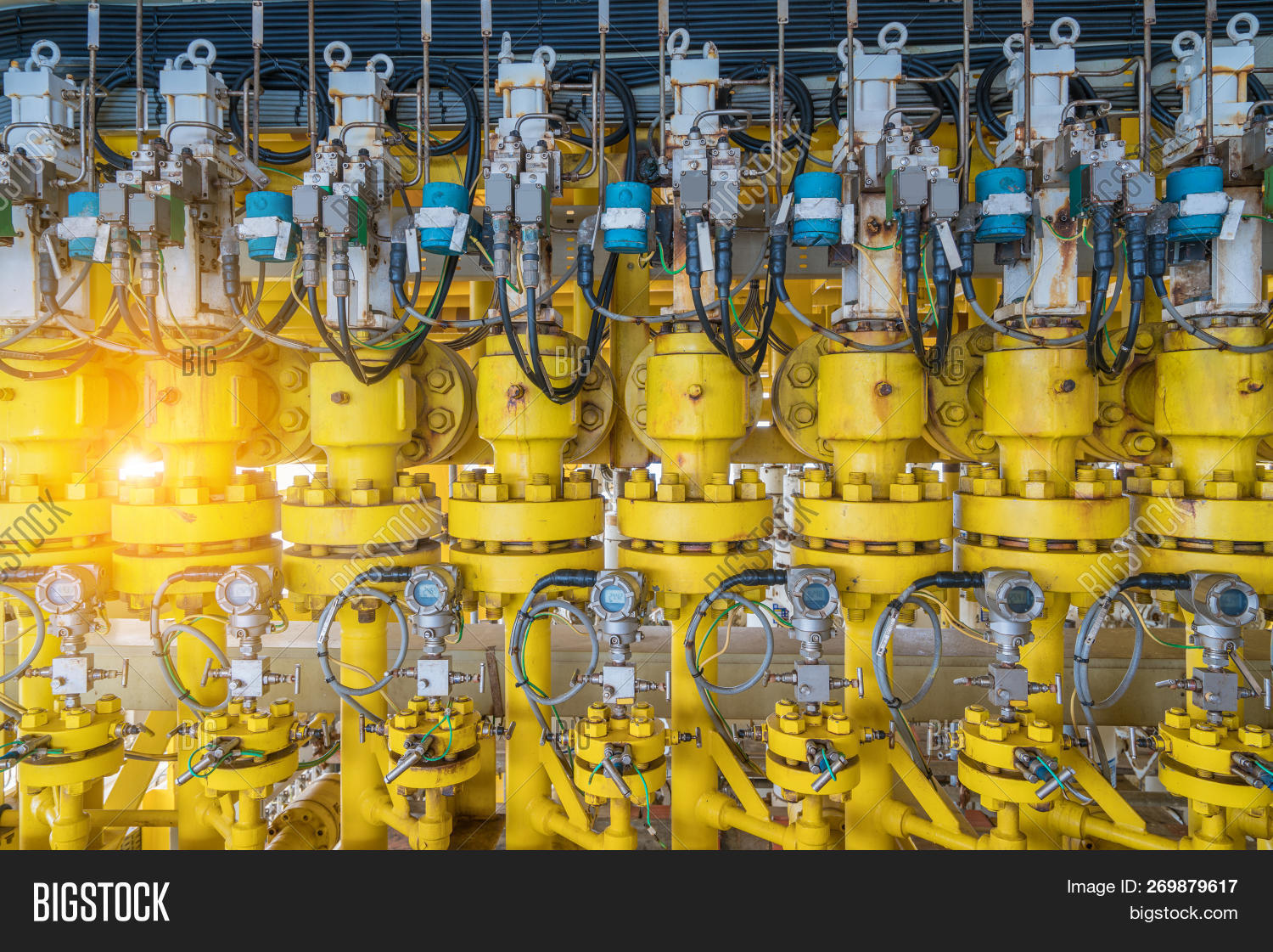 Hydraulic Choke Image & Photo (Free Trial) | Bigstock