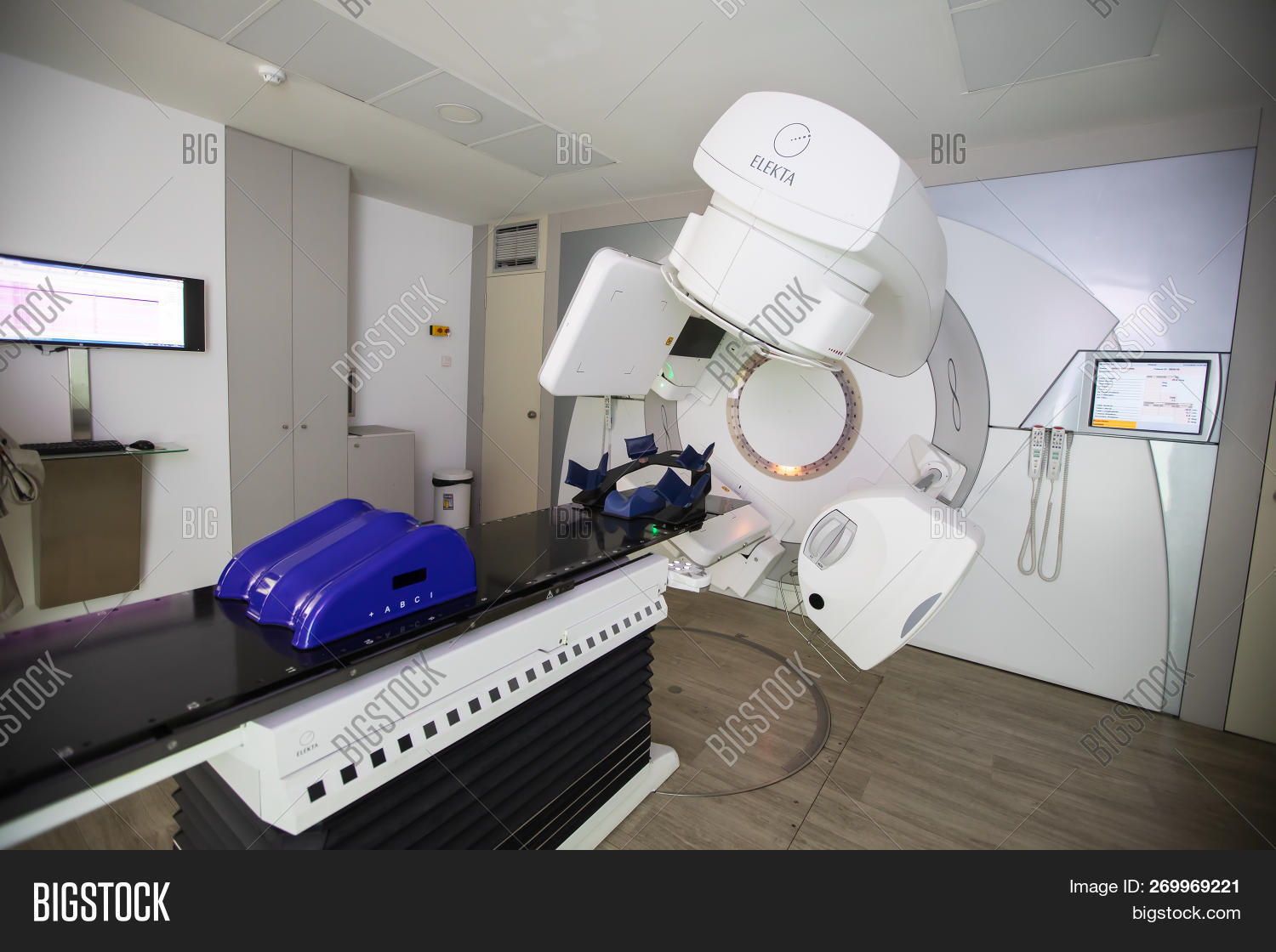 Linear Accelerator Image & Photo (Free Trial) | Bigstock