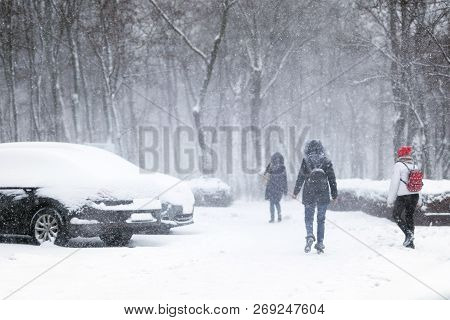 People Walking Through Image & Photo (Free Trial) | Bigstock
