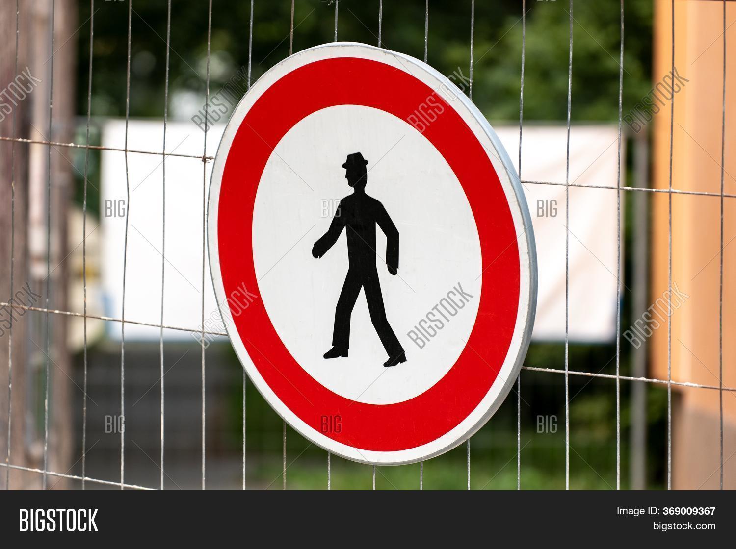 Red Round Traffic Sign Image & Photo (Free Trial) | Bigstock