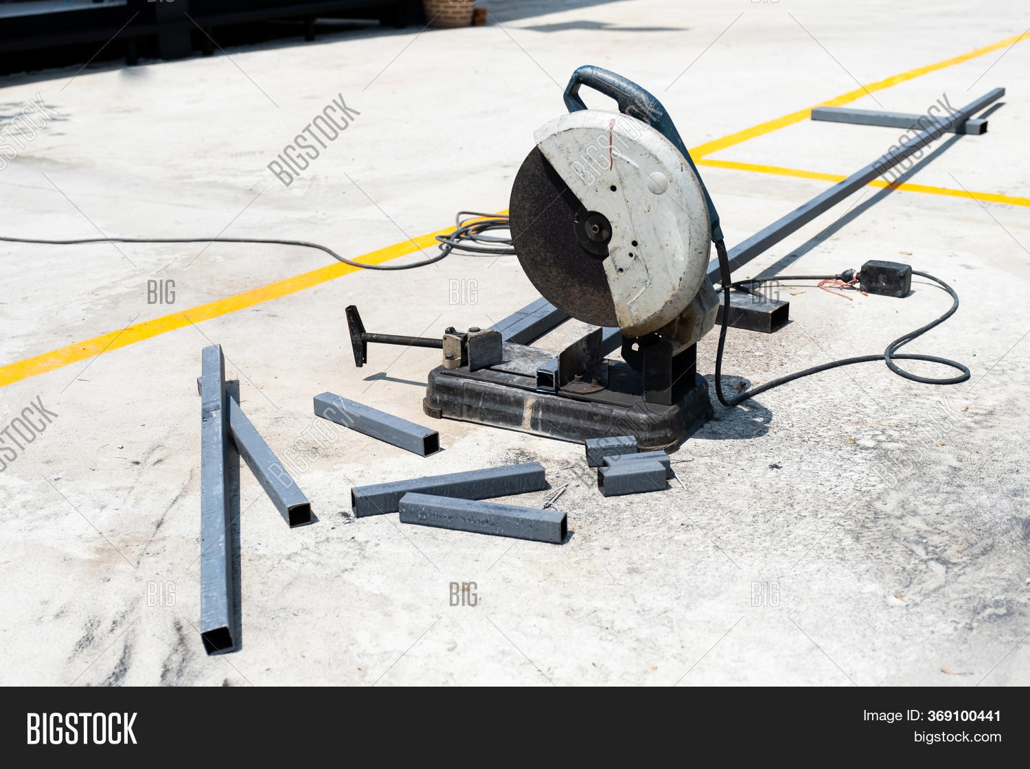 Steel Cutters Cutting Image & Photo (Free Trial) | Bigstock