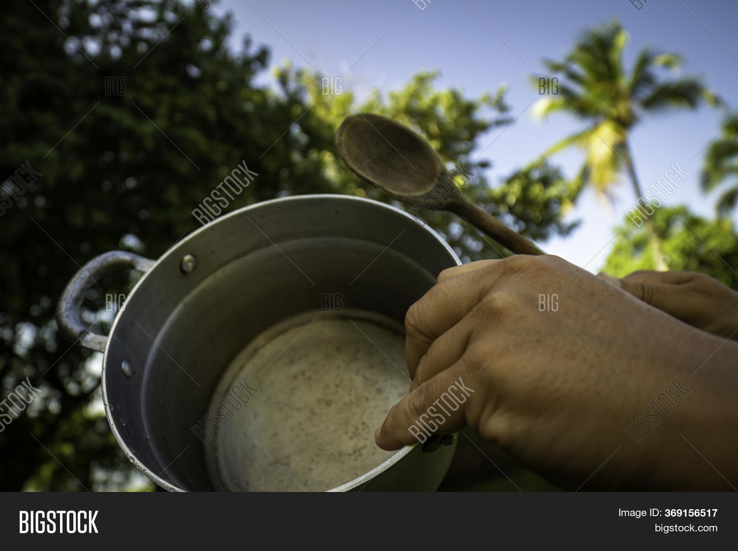 Man Hitting Saucepan Image & Photo (Free Trial) | Bigstock