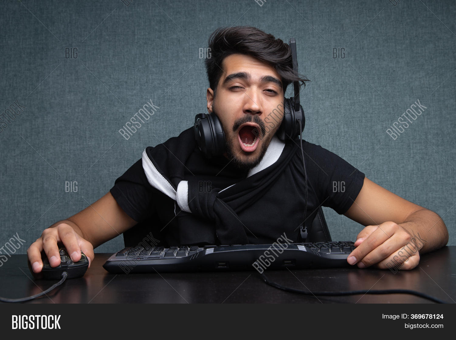 Young Guy Gamer Falls Image & Photo (Free Trial) | Bigstock