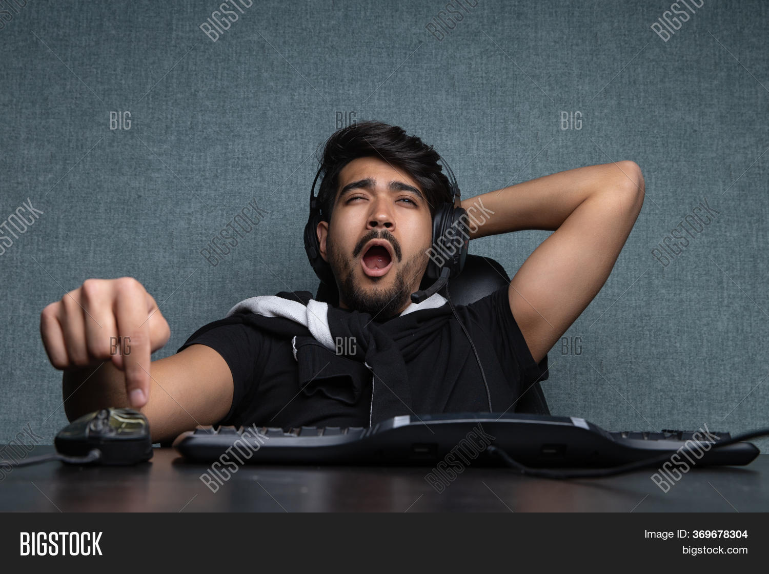 Young Guy Gamer Image & Photo (Free Trial) | Bigstock