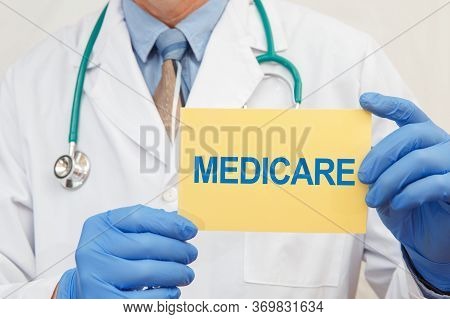 Doctor Holding Sign Image & Photo (Free Trial) | Bigstock