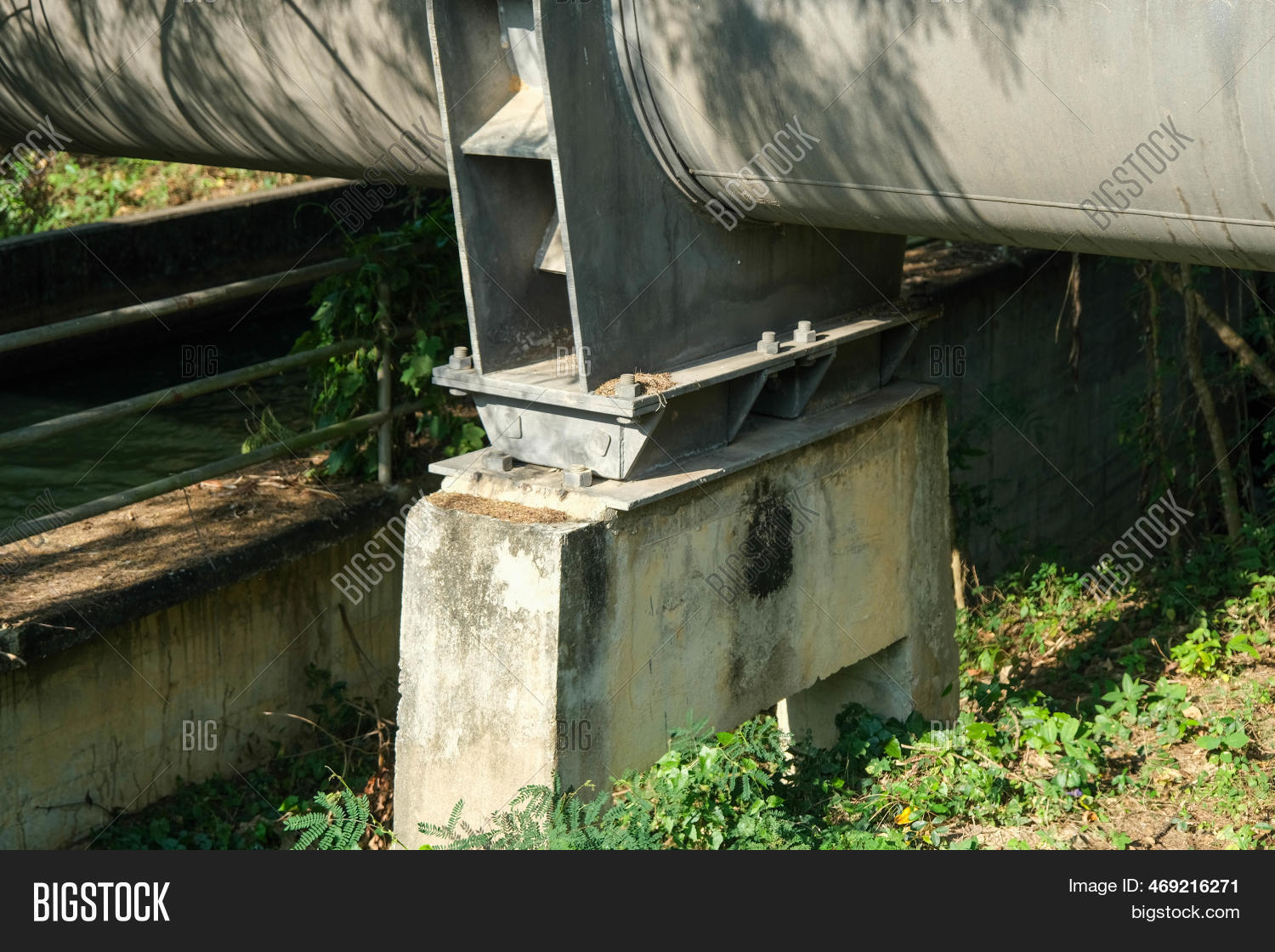 Pipe Installed Along Image & Photo (Free Trial) | Bigstock