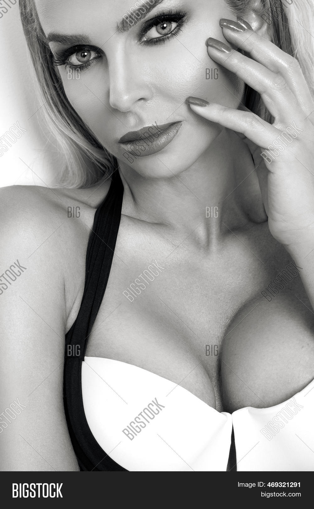 Elegant Sexy Woman Image And Photo Free Trial Bigstock