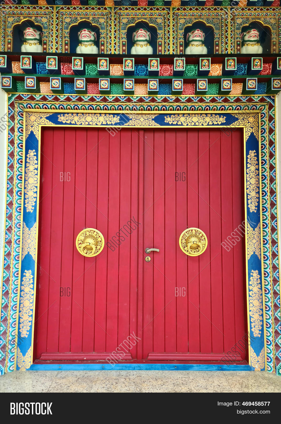 Large Red Door Gold Image & Photo (Free Trial) | Bigstock