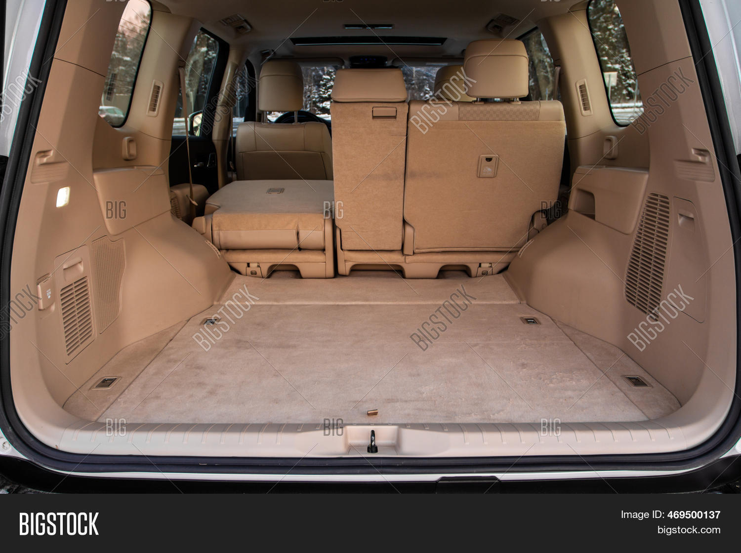 Huge, Clean Empty Car Image & Photo (Free Trial) | Bigstock