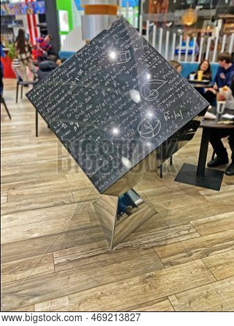 Sculpture Cube Image & Photo (Free Trial) | Bigstock