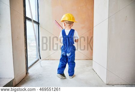 Child Checking Wall Image & Photo (Free Trial) | Bigstock