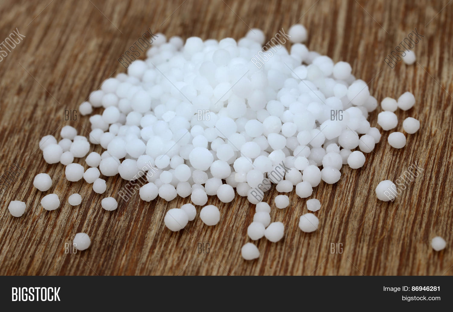 Urea Fertilizer Image & Photo (Free Trial) | Bigstock