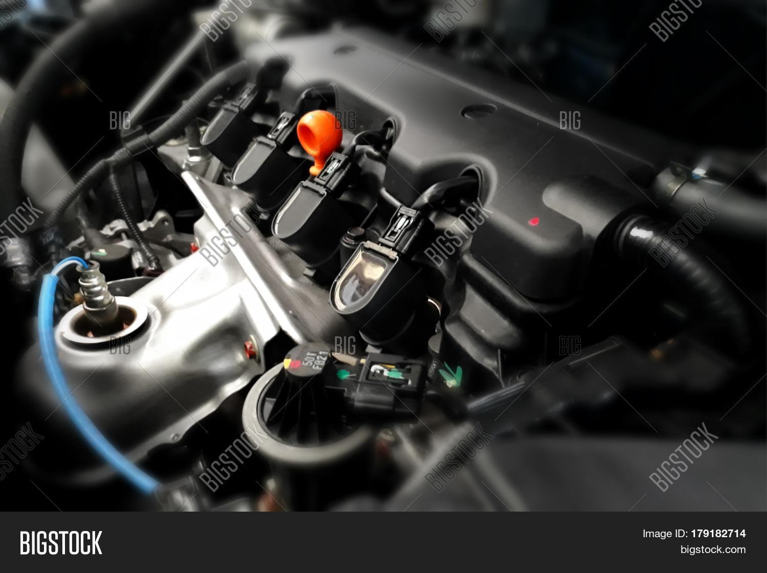 Modern Car Engine Image & Photo (Free Trial) | Bigstock