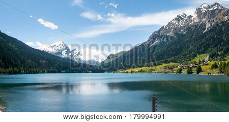 Lake Sufers Image & Photo (Free Trial) | Bigstock