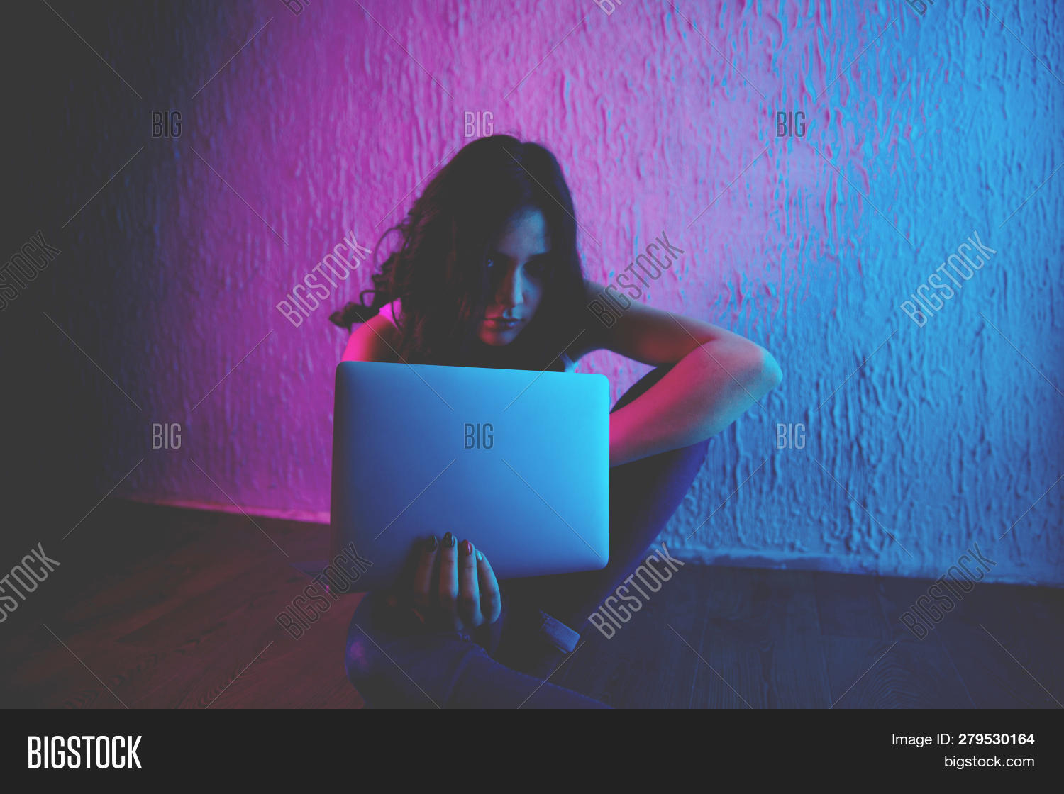 Sad Scared Female Image & Photo (Free Trial) | Bigstock