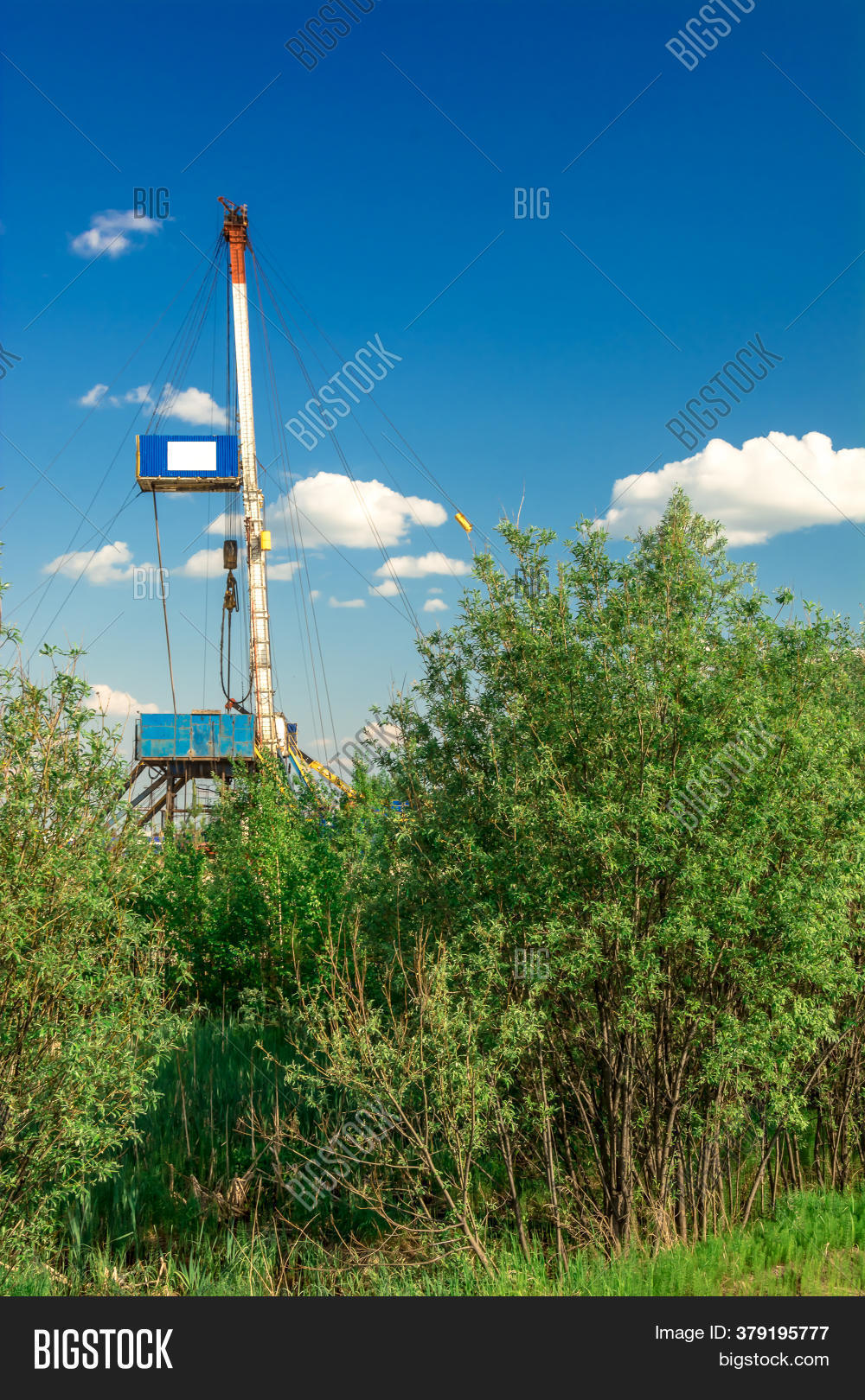 Drilling Deep Well Image & Photo (Free Trial) | Bigstock