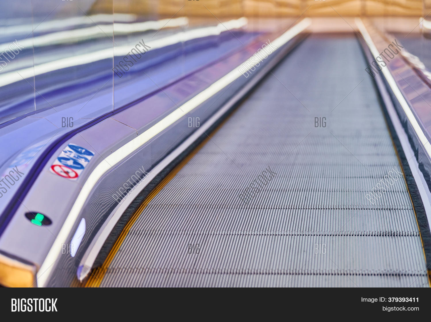 Moving Walkway Image & Photo (Free Trial) | Bigstock
