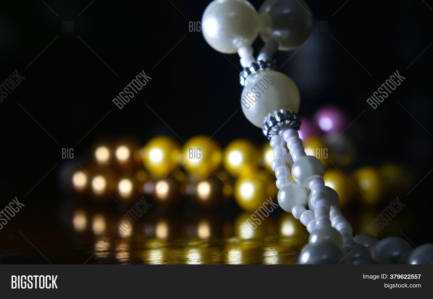 Expensive Rare Pearl Image & Photo (Free Trial) | Bigstock