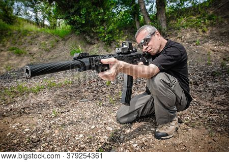 Front View Gun Point Image & Photo (Free Trial) | Bigstock