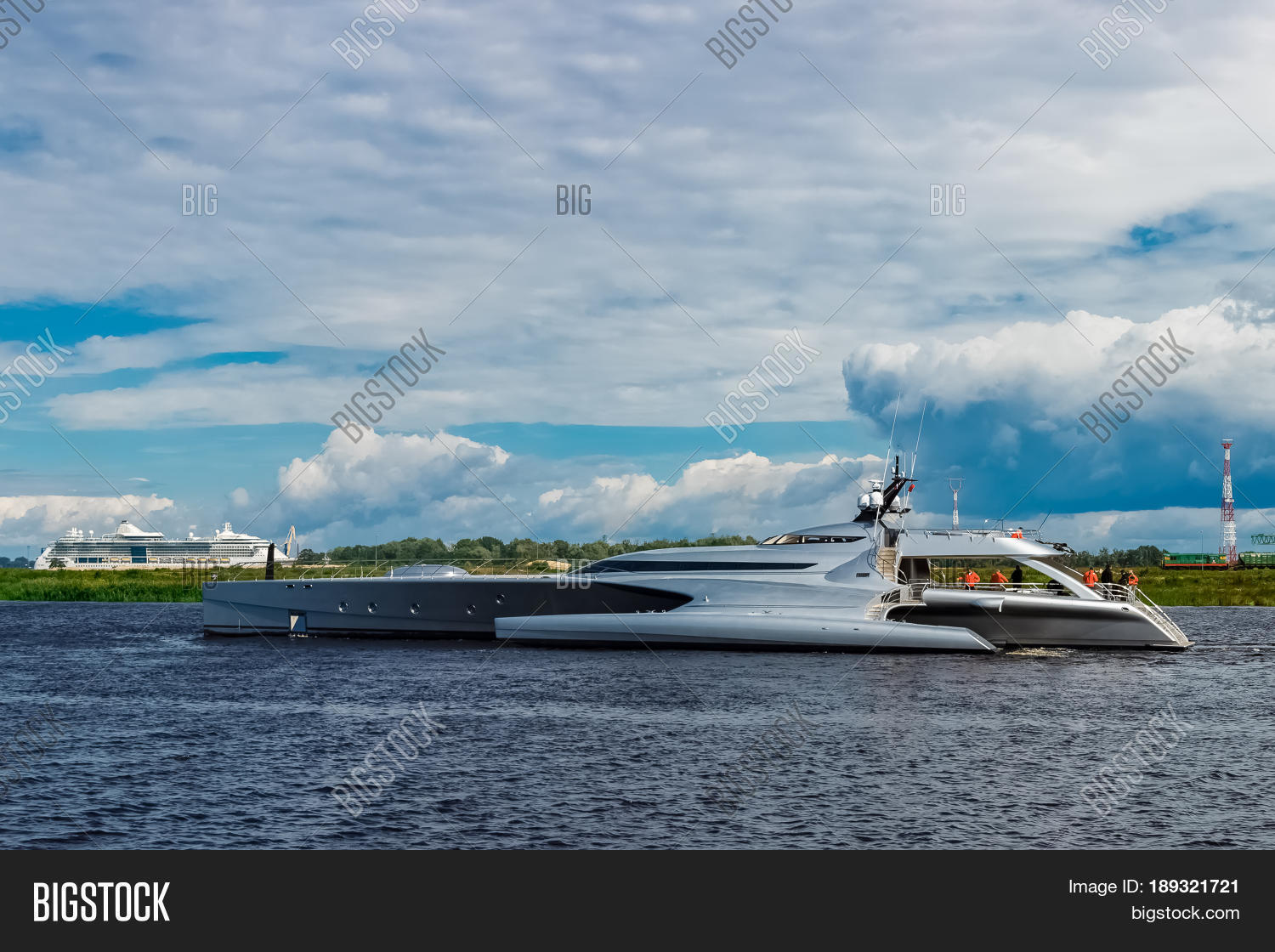 Large Silver Trimaran Image & Photo (Free Trial) | Bigstock