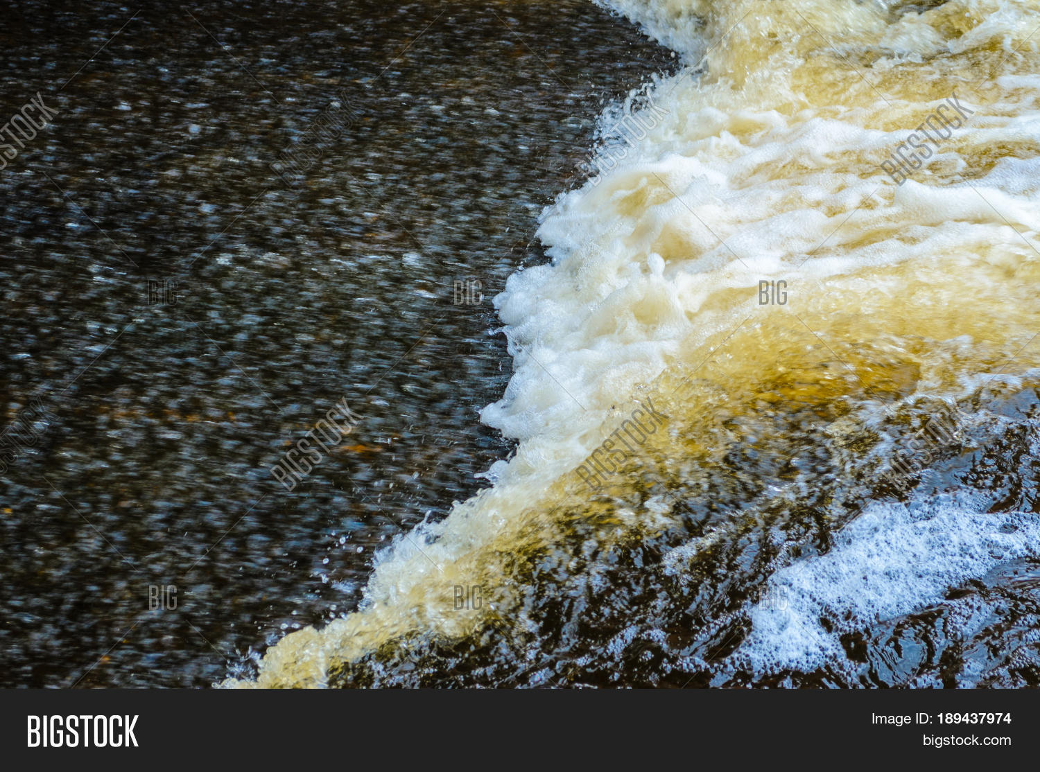 Imagen y foto River Motion Nature (prueba gratis) | Bigstock