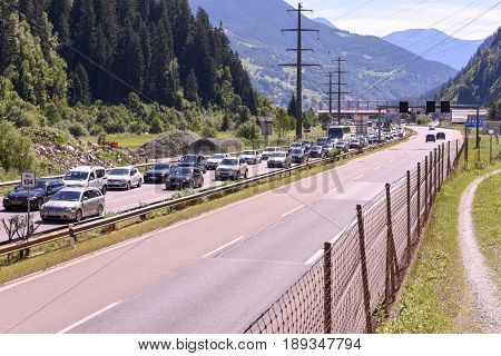 Vehicles Waiting Line Image & Photo (Free Trial) | Bigstock