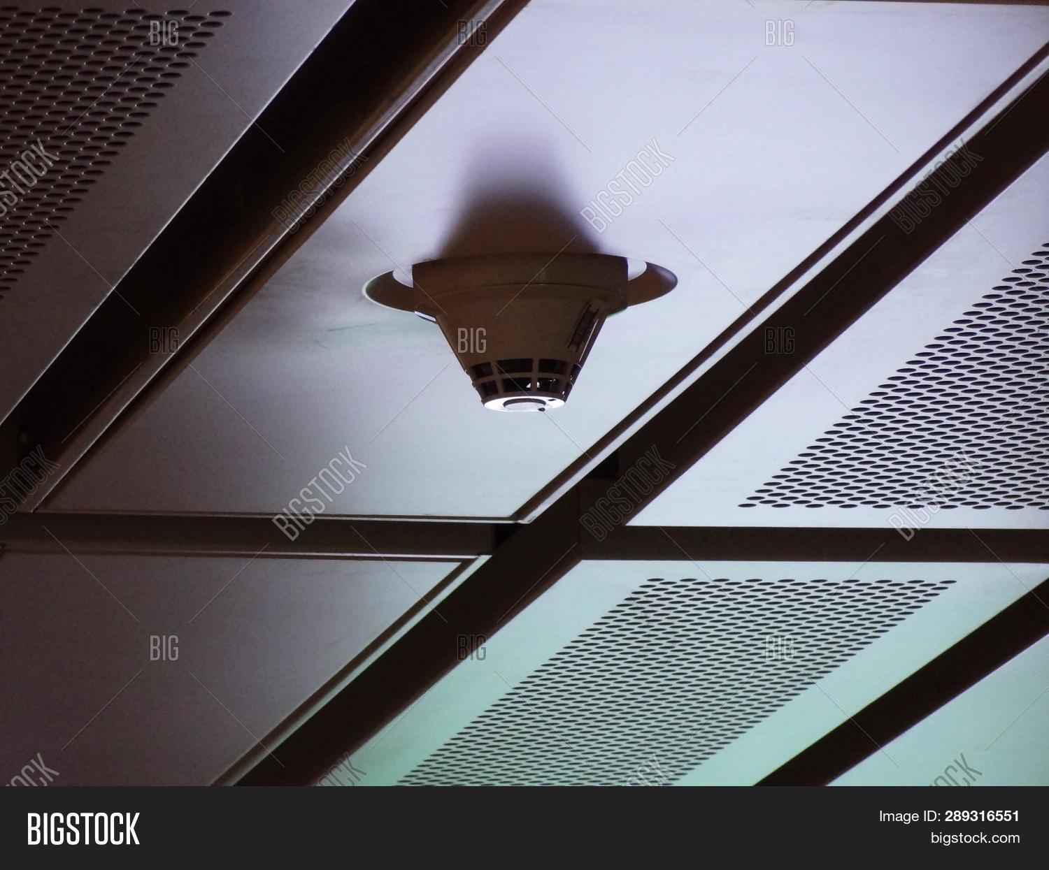 Smoke Detector Install Image & Photo (Free Trial) | Bigstock